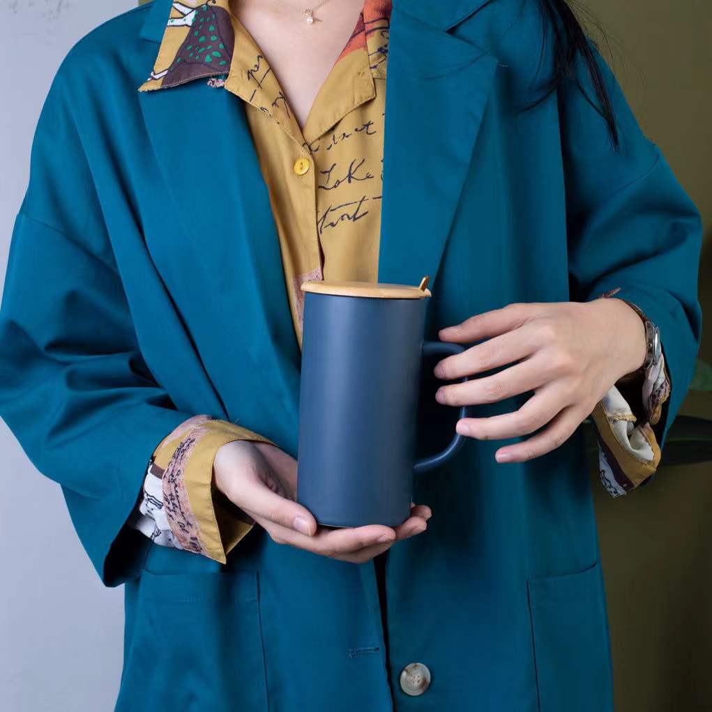 Luxe Vier Stuk Paar Melk Beker Met Deksel En Lepel... – Grandado