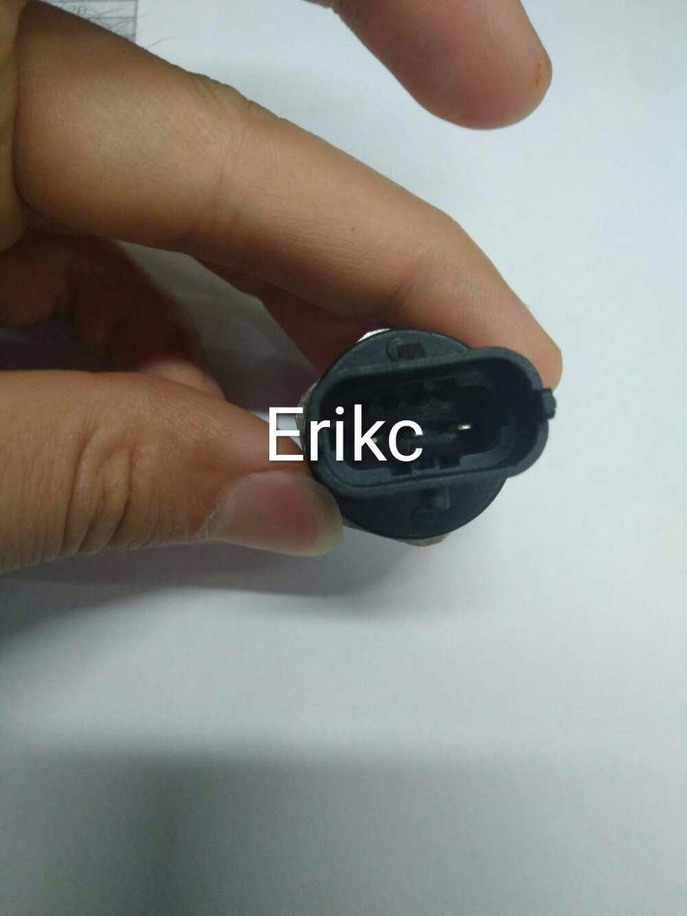 0281002937 Fuel Injection Rail Pressure Sensor For... – Grandado