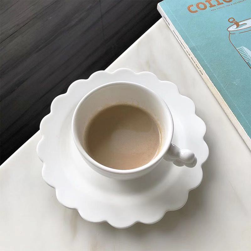 Nordic Lovely Flower Creamic Coffee Cup Saucer Pur... – Grandado