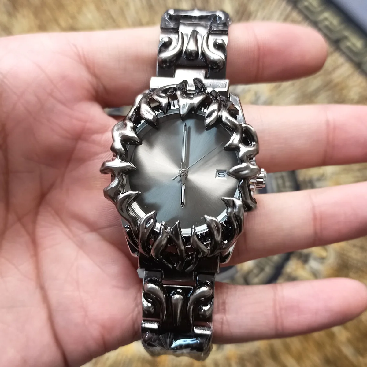 Alabaster Industries Y2K Demon Claw Quartz Watch M... – Grandado
