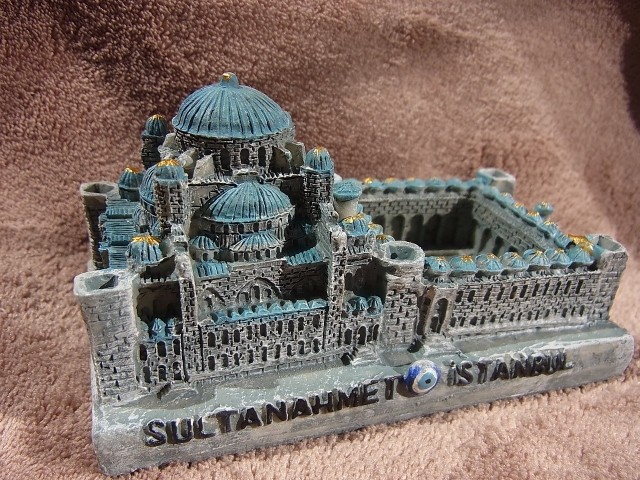 Resin Crafts World Architecture European Style Cas... – Grandado