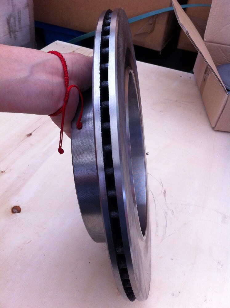 Car Rear Brake Disc V8 4.4L 220KW Petrol for Land ... – Grandado