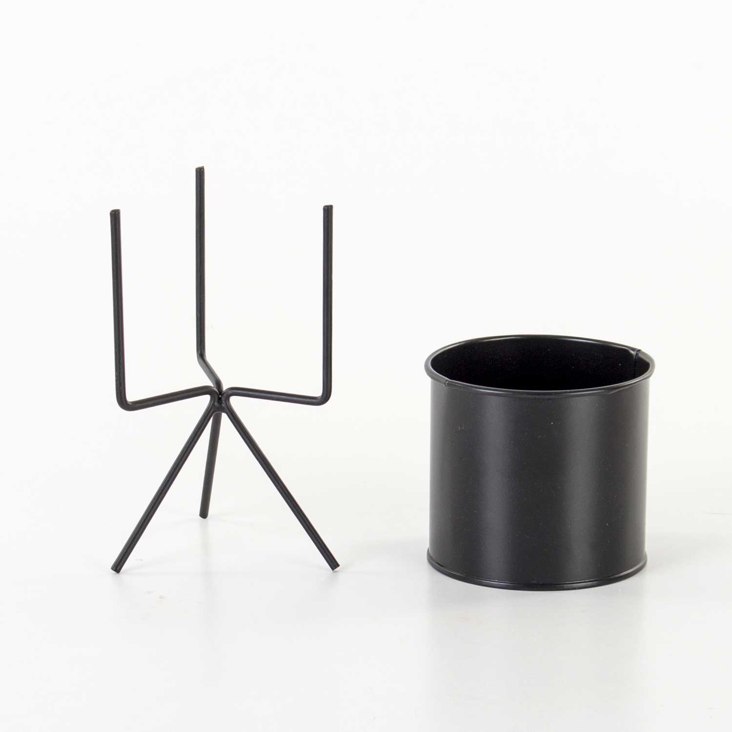 Euro Flora Floor Standing Metal Flower Pot Black 9... – Vicedeal