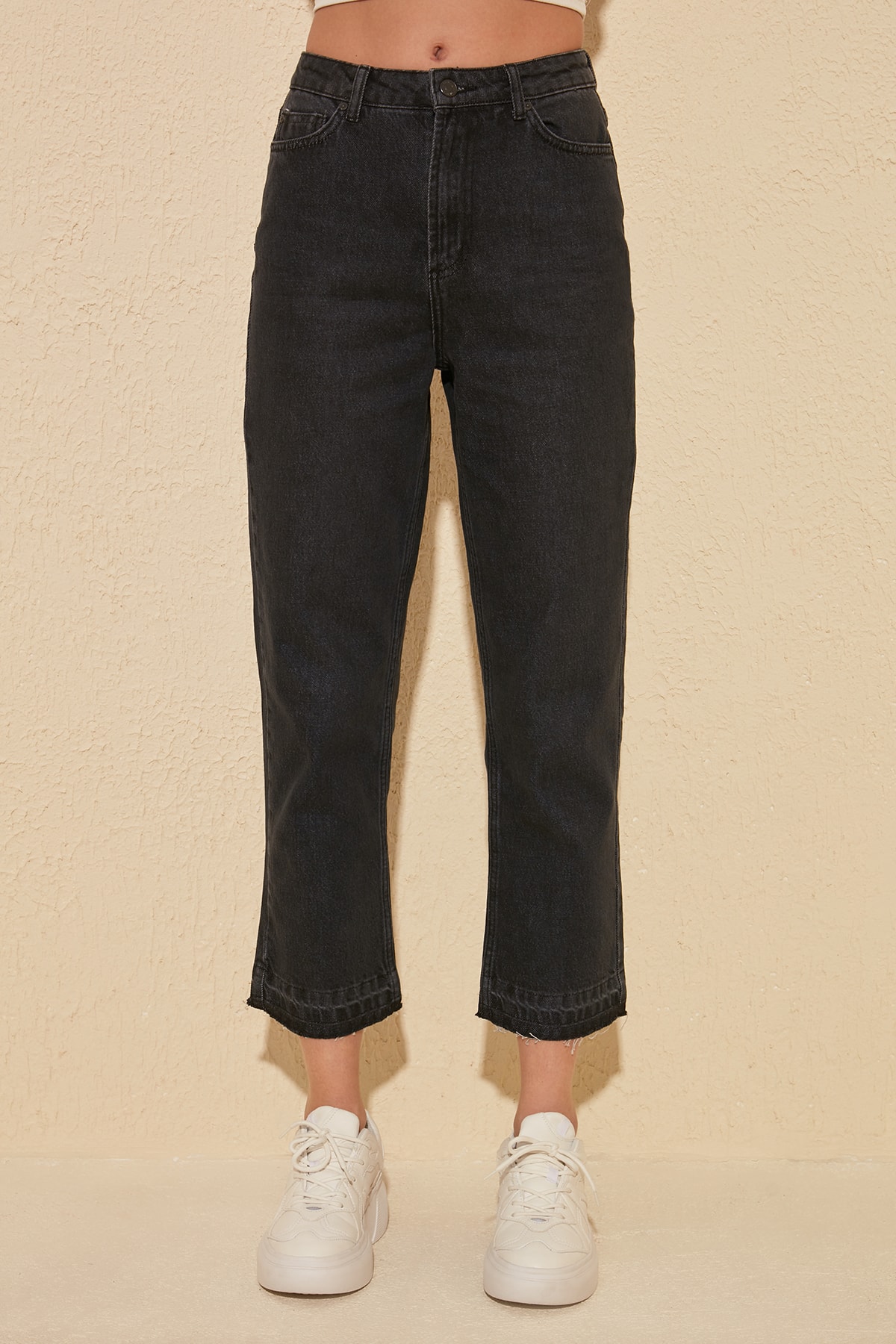 Trendyol Trotting Detailed High Bel Straight Jeans... – Vicedeal