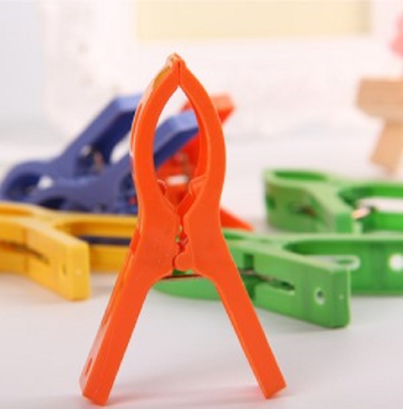 8pcs Plastic Color Clothes Pegs Beach Towel Clamp ... – Vicedeal