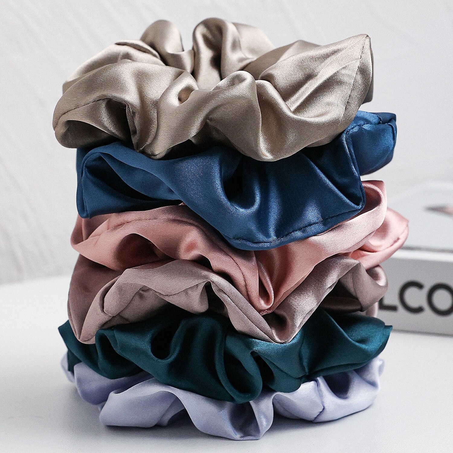 6-Piece Women's Pure Color Satin Large Scrunchie D... – Vicedeal