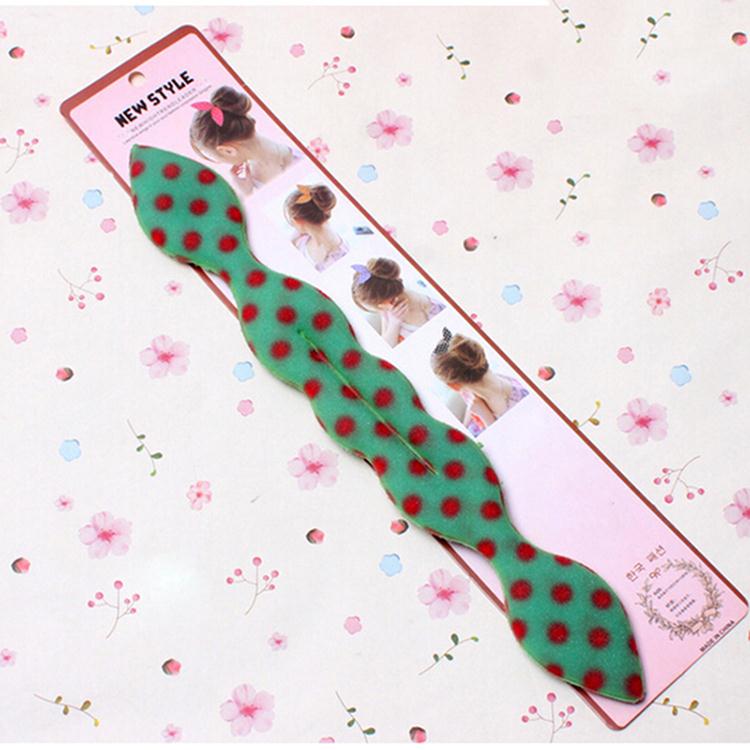 Coiffure à pois bigoudi rouleau beignet chignon fa... – Grandado