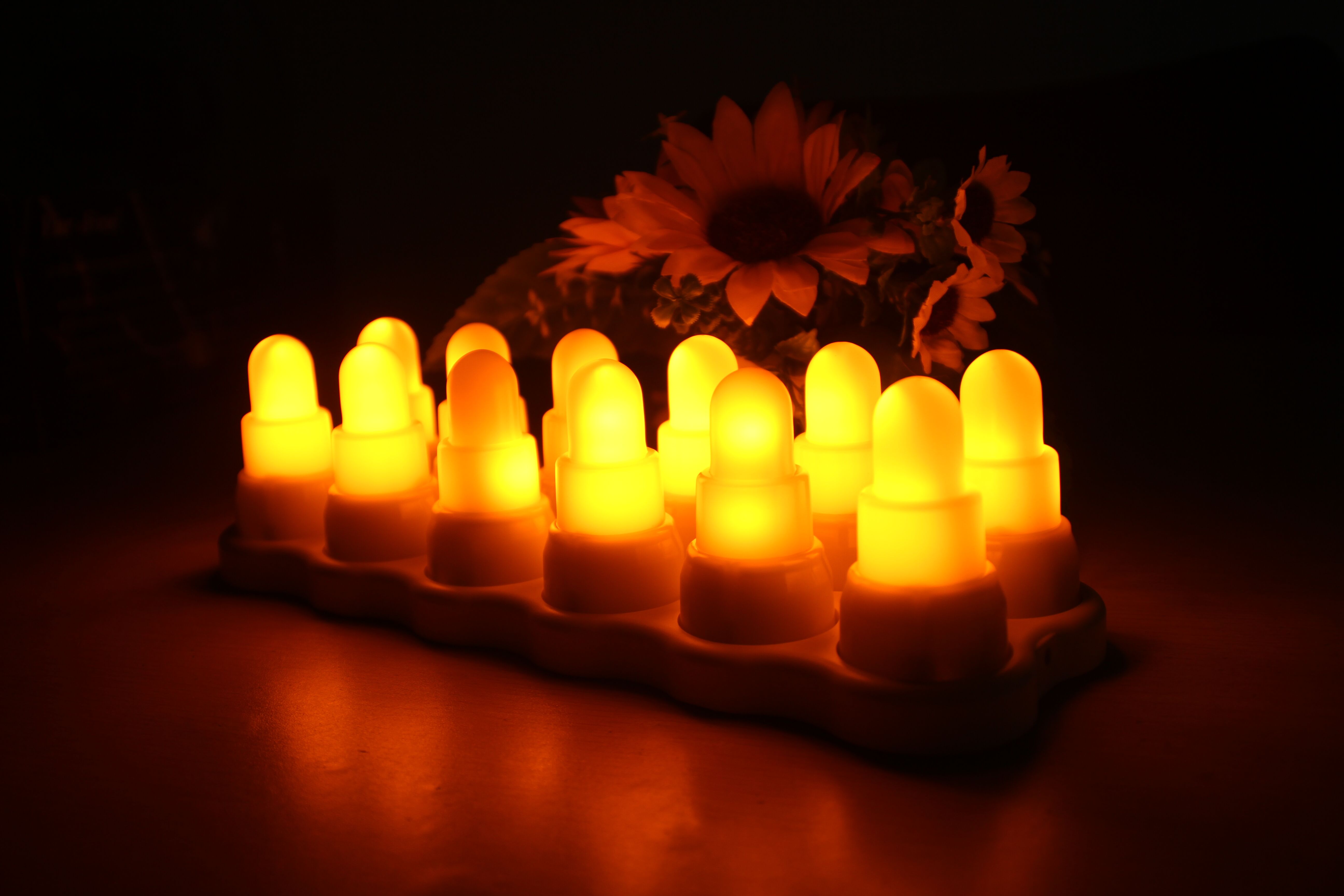 Paquete de 12 velas LED RGB recargables con carga ... – Grandado