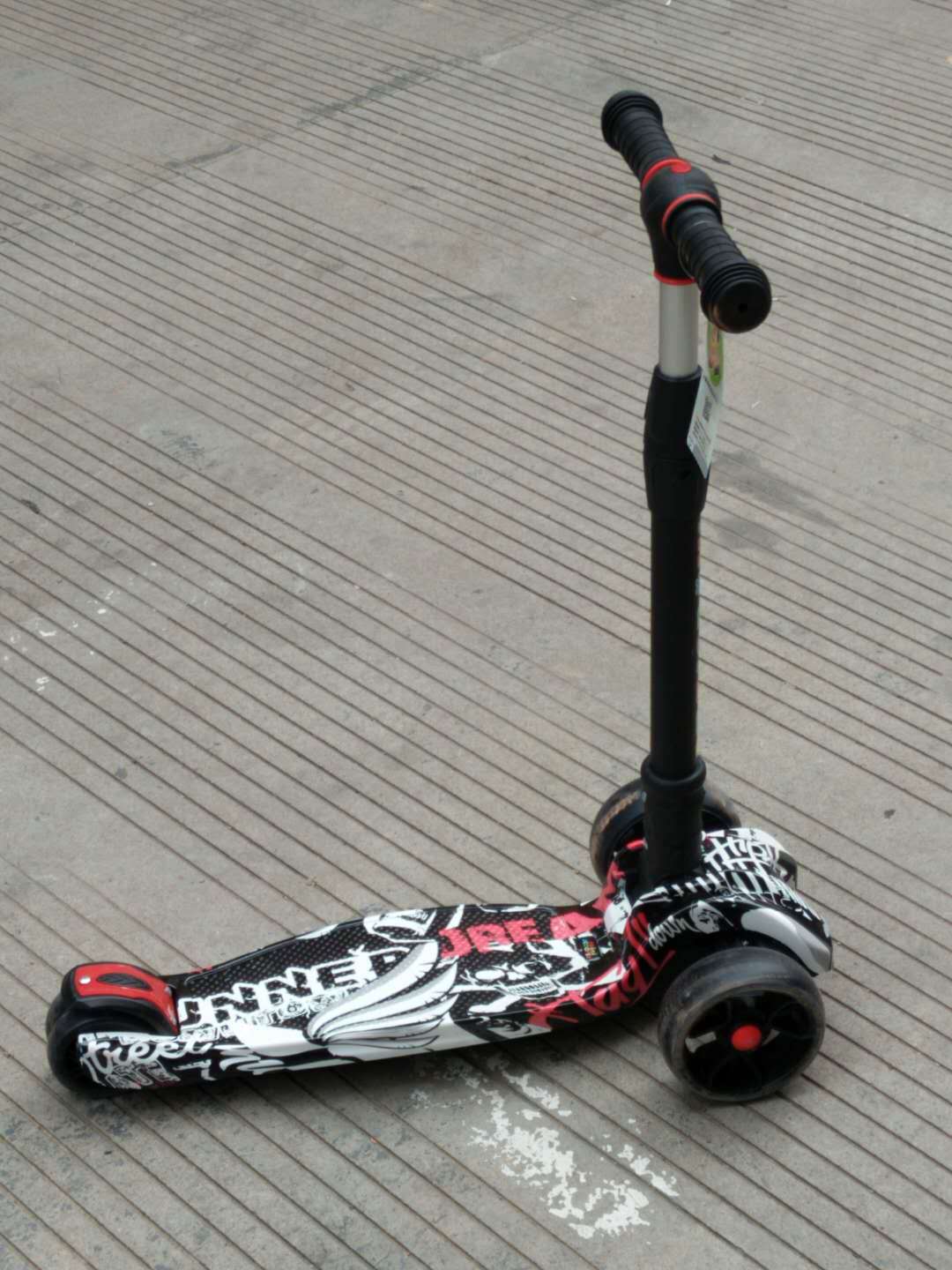 ew Style Liftable Flash Folding Scooter Graffiti B... – Grandado