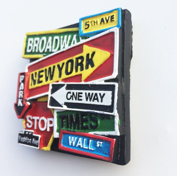 road signs, tourist souvenirs, painted arts and cr... – Grandado
