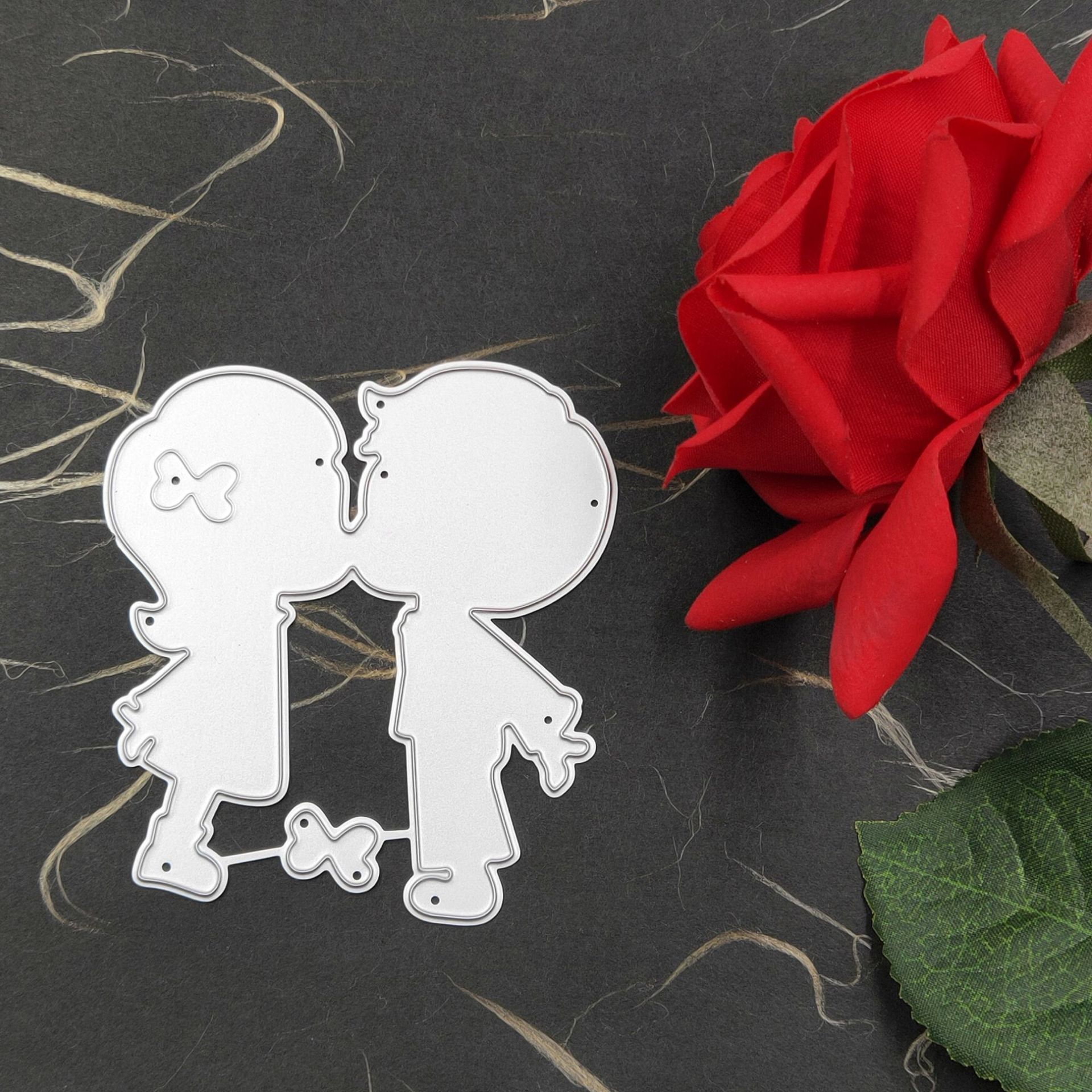 Love Kiss Couple Embossing Metal Cutting Dies Alin... – Grandado
