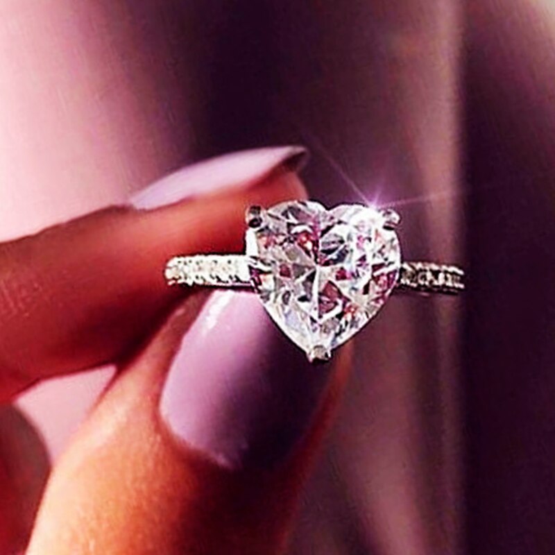 Anillo de compromiso brillante con incrustaciones ... – Grandado