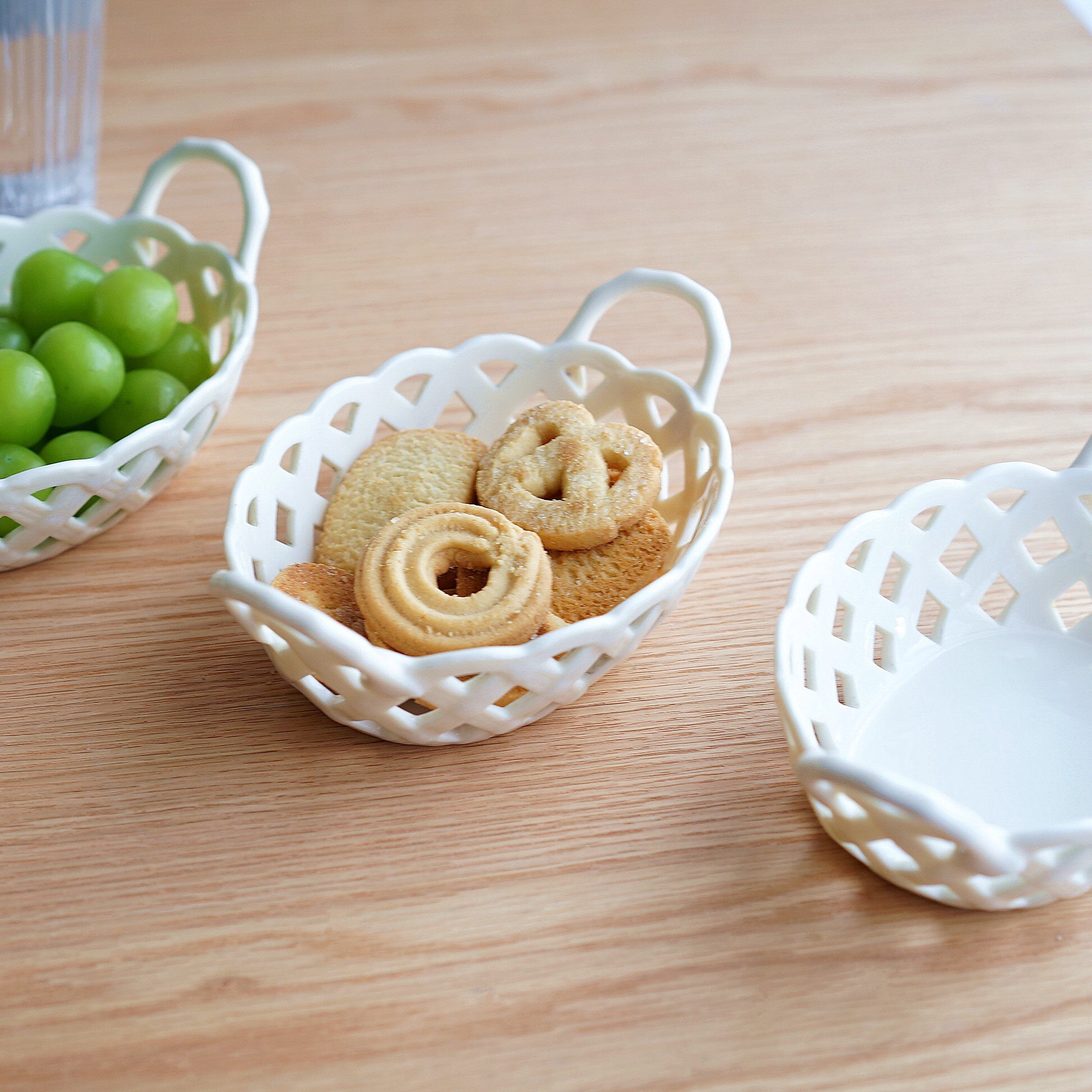 Hand Made Ceramic Baskets Plate Hollow Carved Embo... – Grandado