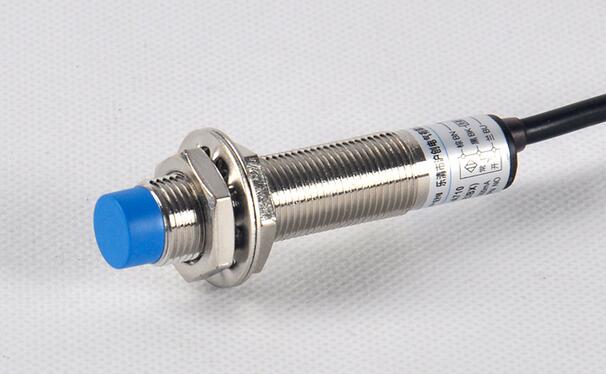 DC6-36V 300mA NPN 3-wire 4mm Tubular Inductive Pro... – Vicedeal