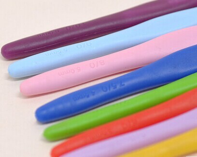 8 PCs Mixed Metal Hook Crochet Kit TPR Aluminum Kn... – Grandado