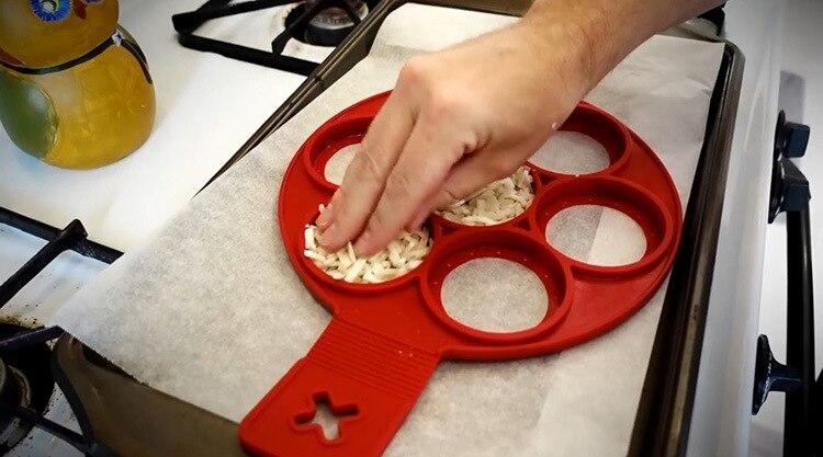 7 Grids Pancake Maker Non Stick Flippin' Fantastic... – Grandado