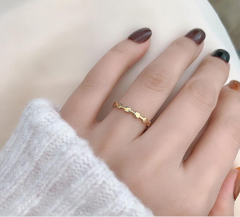 Yun Ruo Vintage Geometry Hollow Out Gold Ring Geel... – Grandado