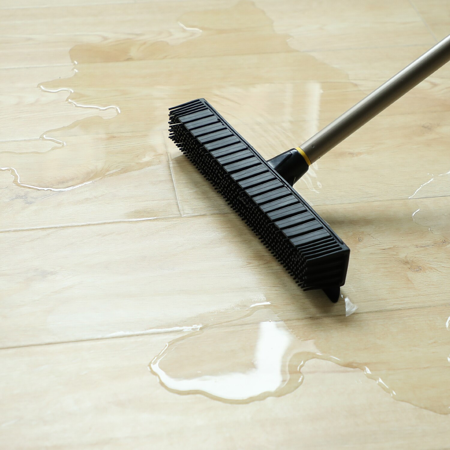 Yocada Telescopic Broom Rubber Bristles Carpet Bru... – Vicedeal