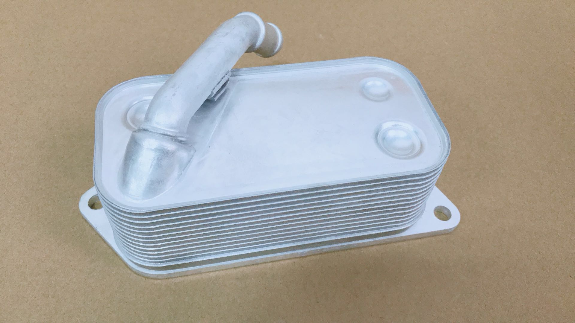 Oliekoeler voor BMW E60 E61 E70 128i 320i 525i X3 ... – Grandado