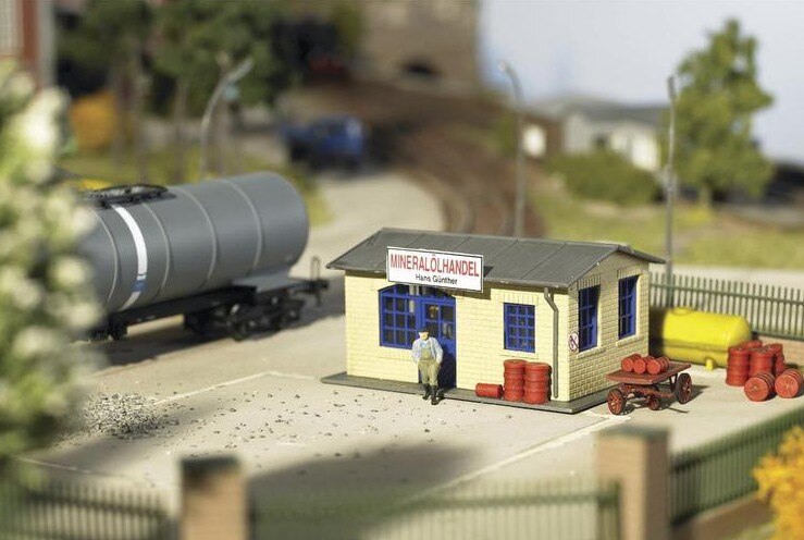 Sand Table Scene HO 1:87 Scale Oil depot For Train... – Grandado