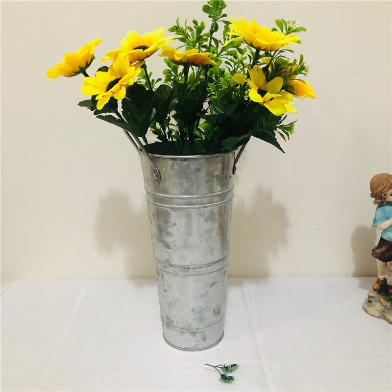 Vintage Galvanized Iron Flower Arrangement Vase Re... – Grandado