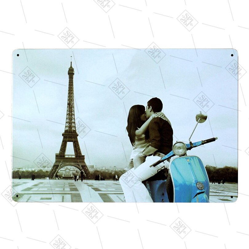 Kissing Couple Vintage Landscape Famous Building R... – Vicedeal