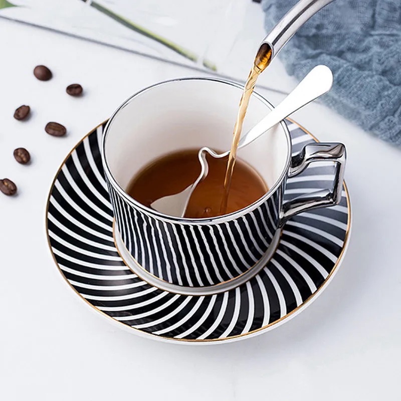 European Three-piece Coffee Cup Mirror Reflection ... – Grandado