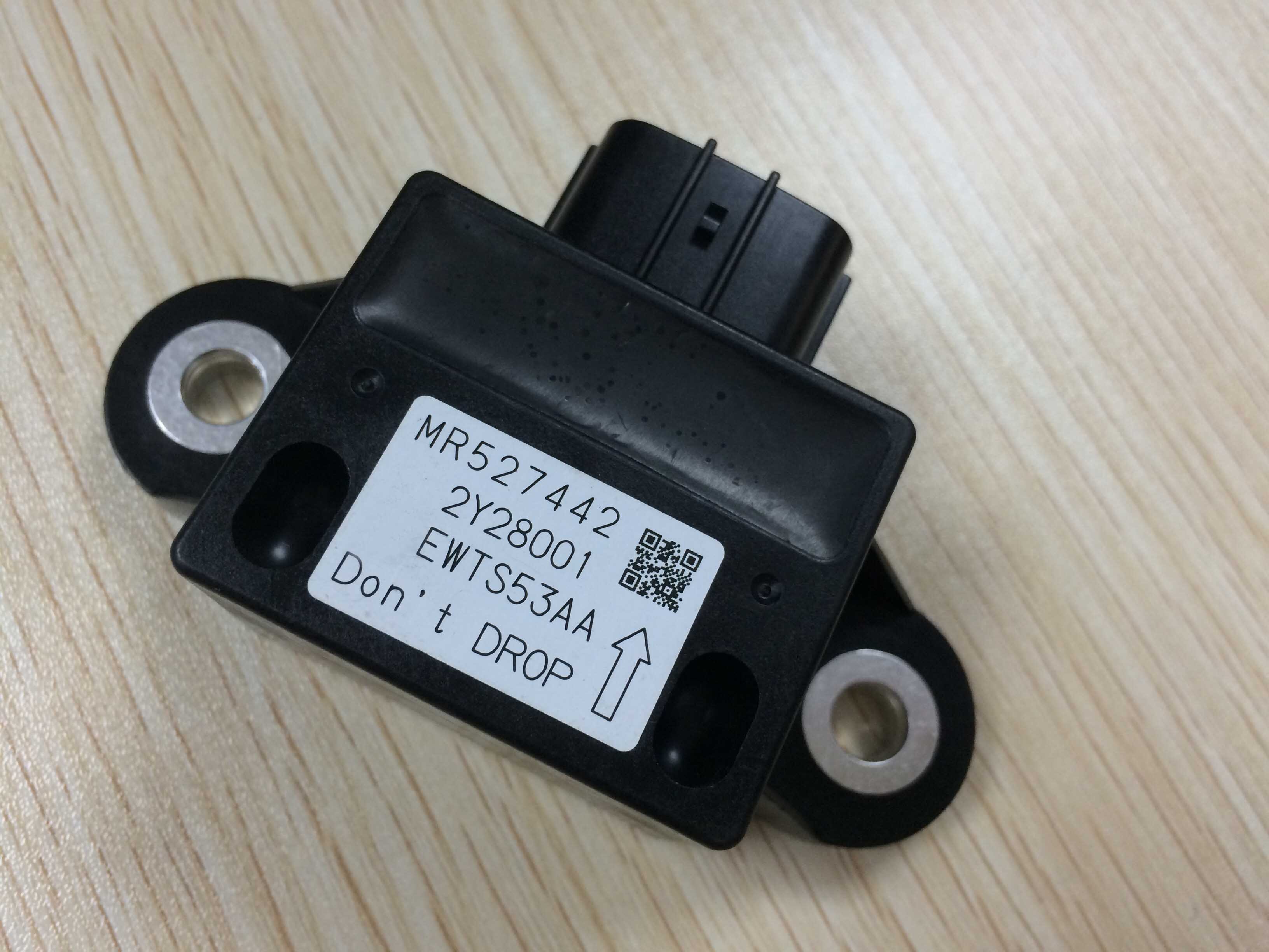 Original YAW Sensor MR527442 15096372 MN116715 EWT... – Vicedeal