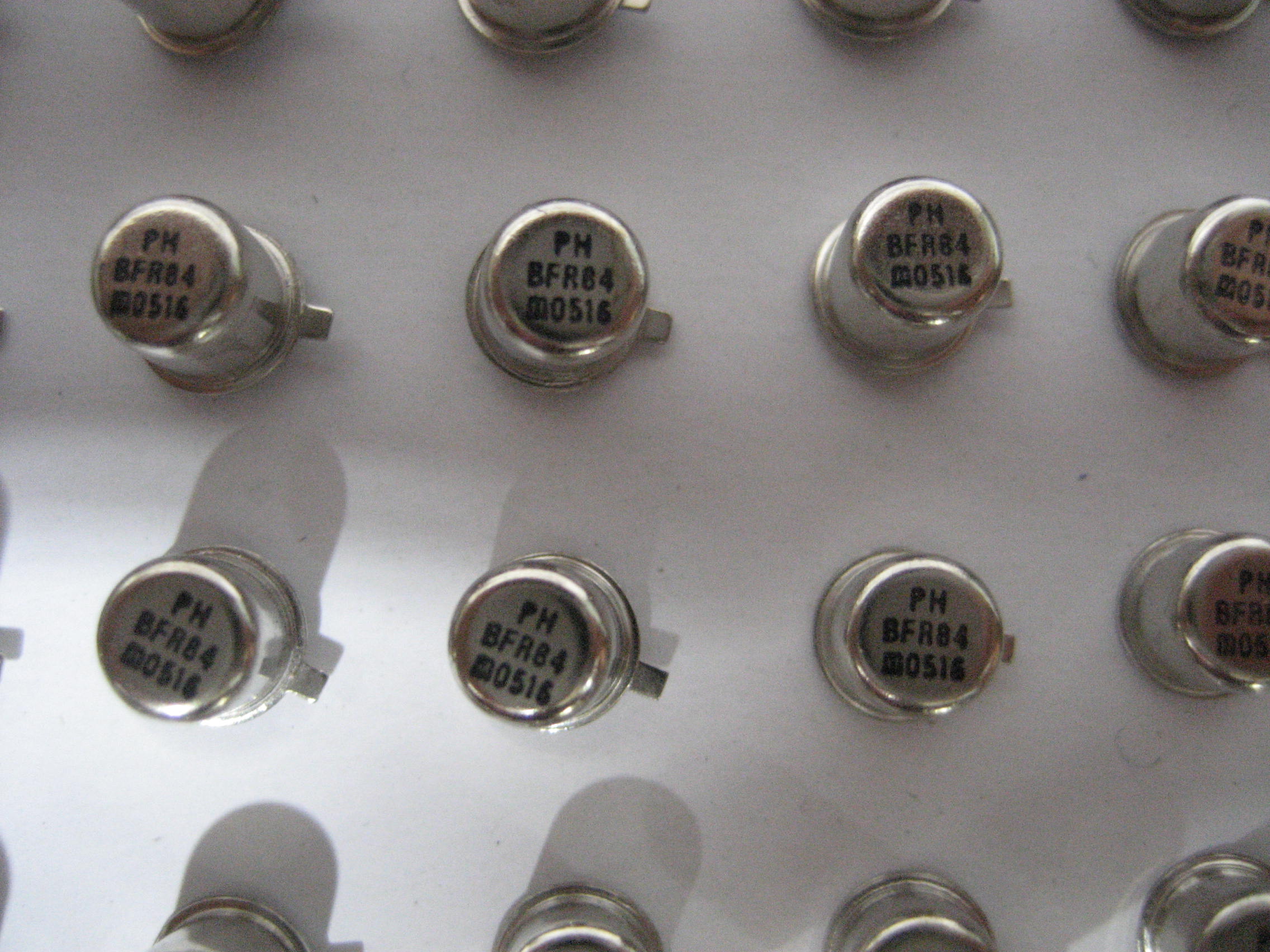 BFR84 3N211 3N201 3N212 3N187 3N213 3N204 3N205 3N... – Grandado