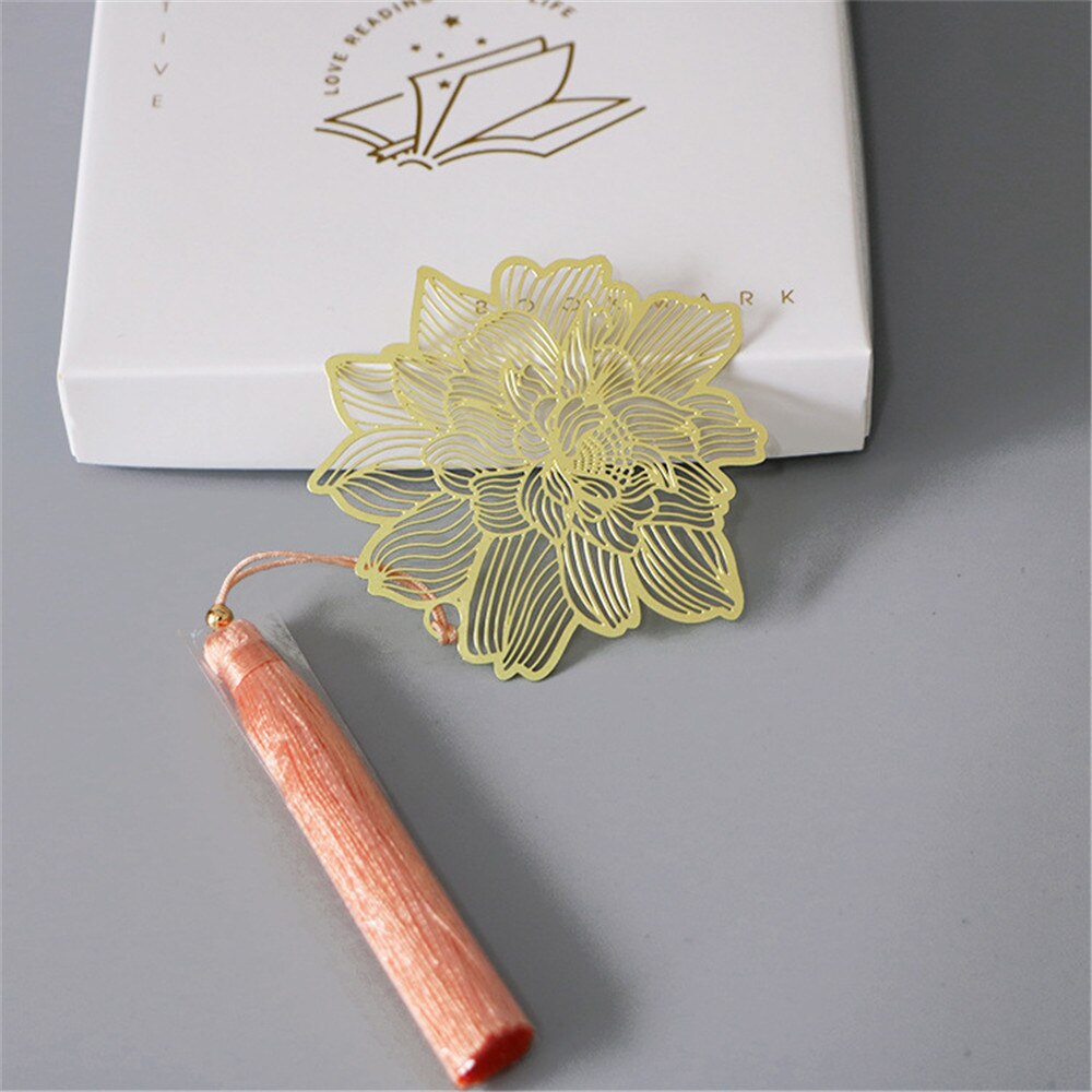 Chinese Style Golden Metal Hollow Lotus Tassel Boo... – Grandado