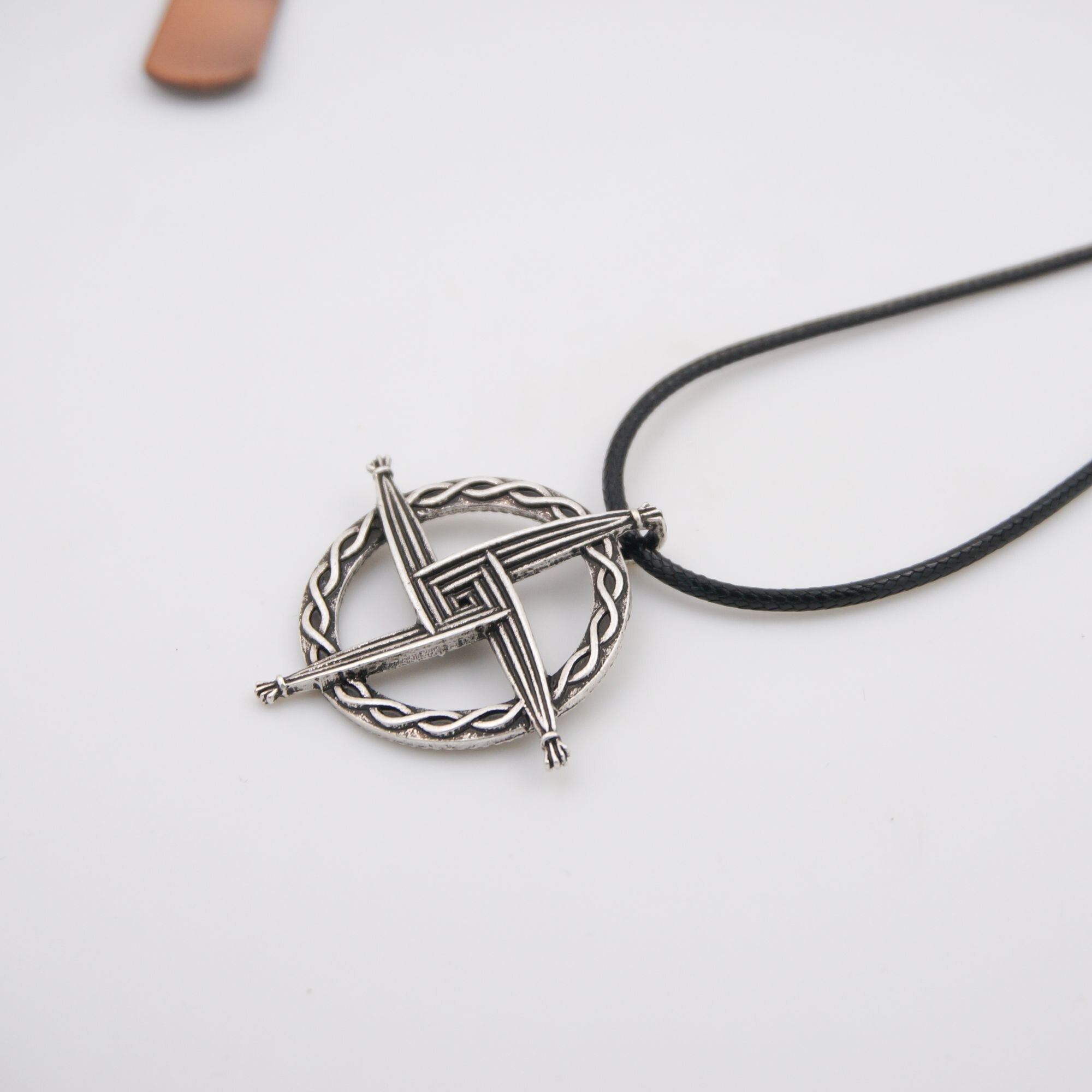 Irish Talisman Pendant Necklace Celtics Cross Brig... – Grandado