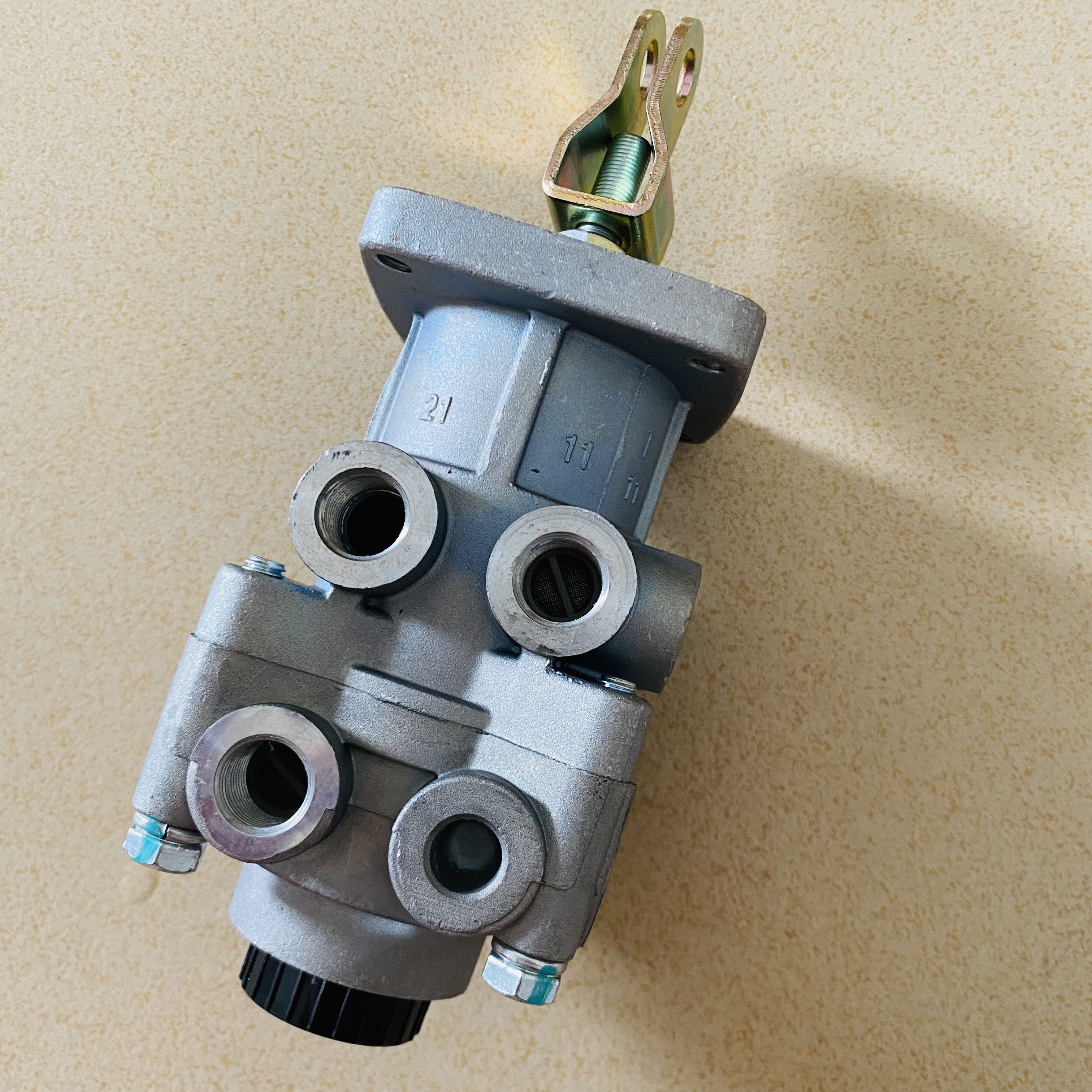 Brake Valve Assembly For Dongfeng KINLAND Truck – Vicedeal