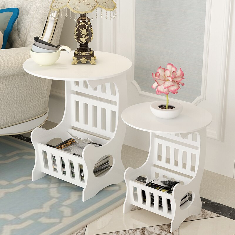 A few Nordic simple tables near the sofa mini roun... – Grandado