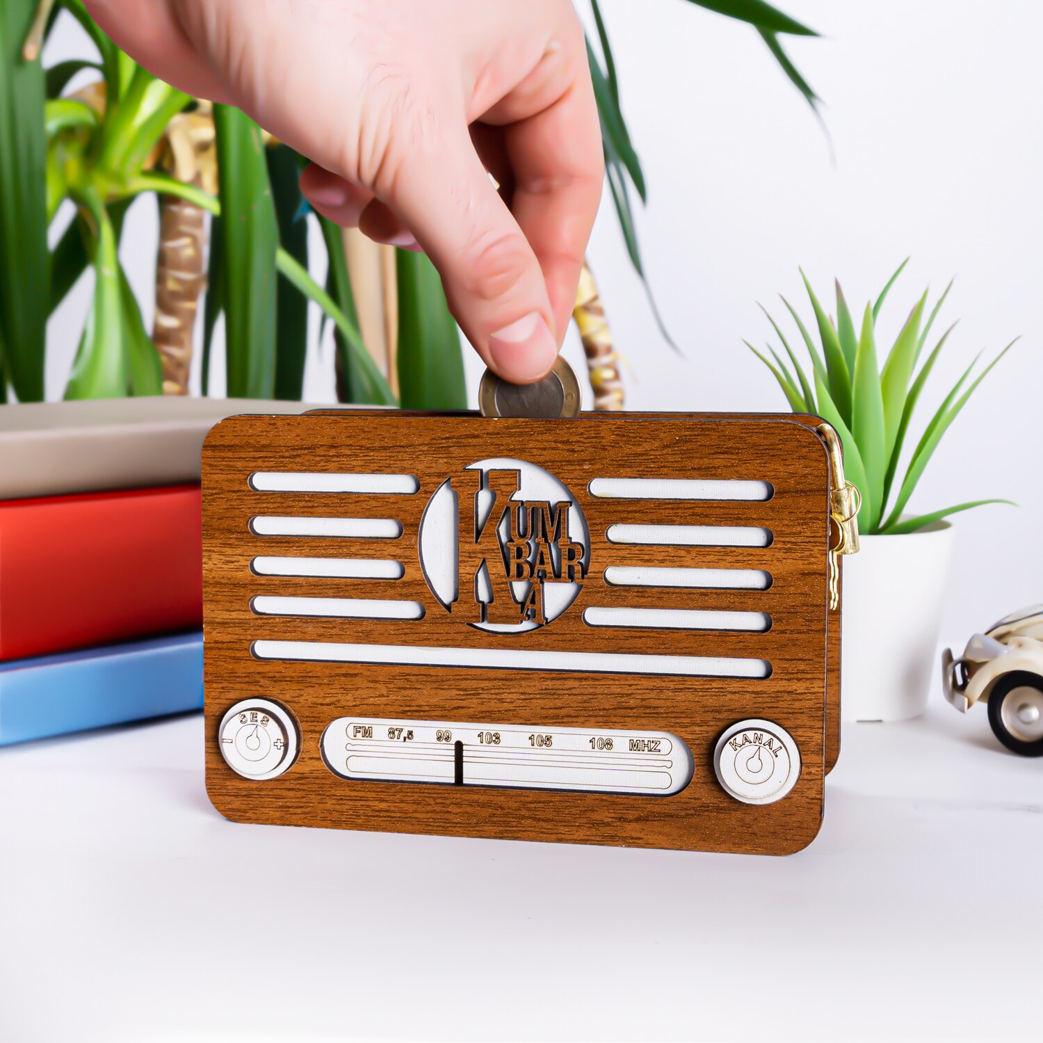 Nostalgic Wooden Radio Piggy Bank – Vicedeal
