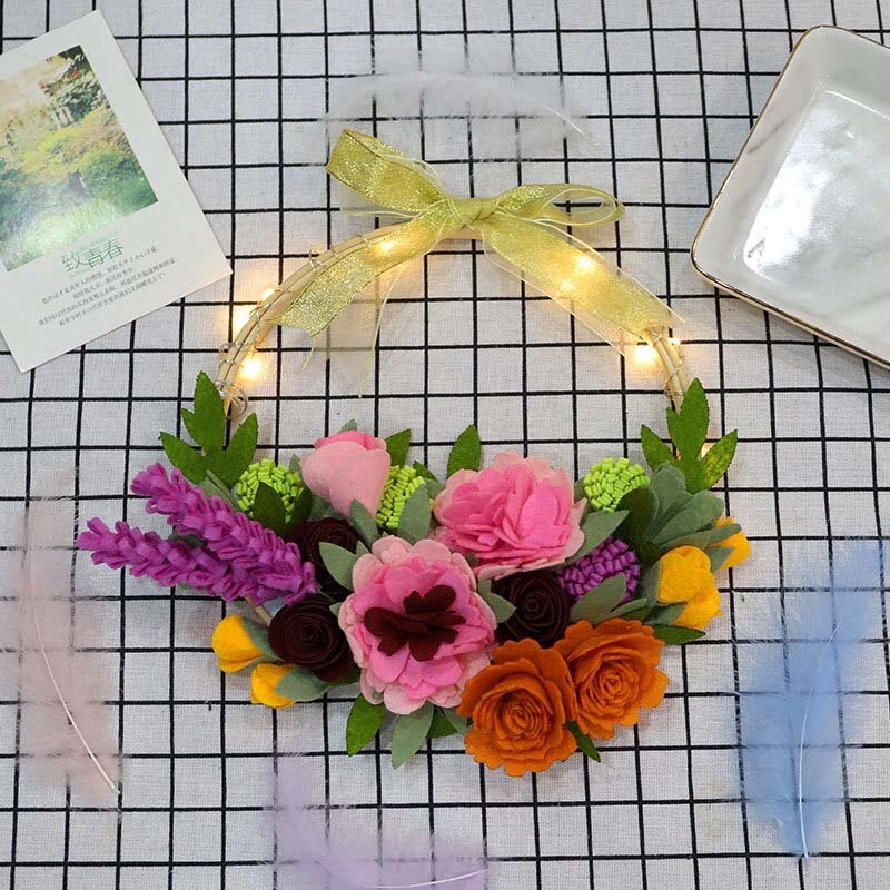 Vacker handgjord ovävd blomsterkrans med bambu fil... – Grandado