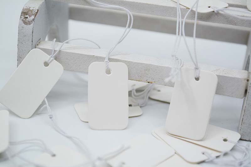 200 mini white paper tags with elastic cords Blank... – Grandado