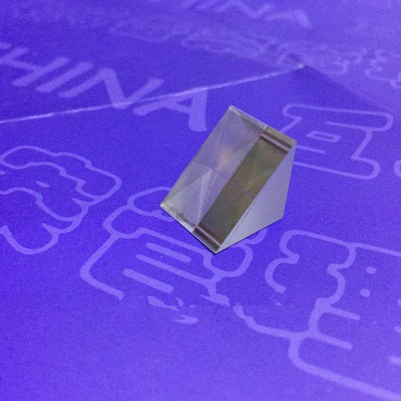 Lente prismática Triangular K9, 30x30x30mm, 30x30m... – Grandado